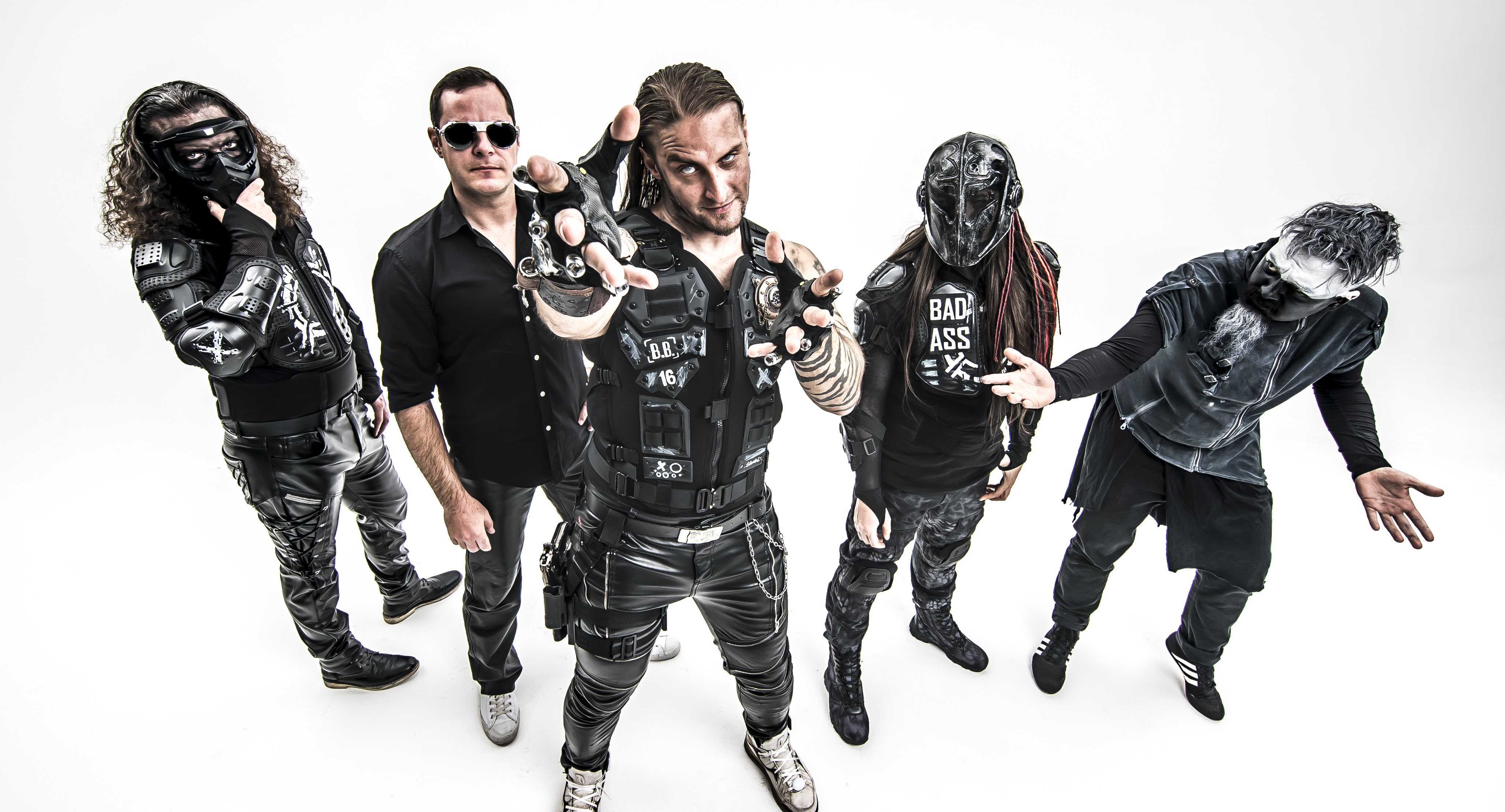 Új Divided-dal az éterben - elindult a második album előrendelése ...